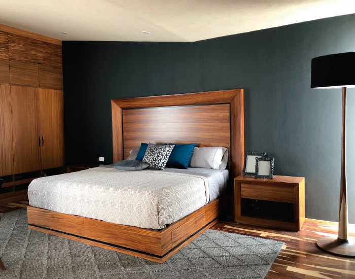 Cabecera para cama LAKIN en madera de parota | MCHomes